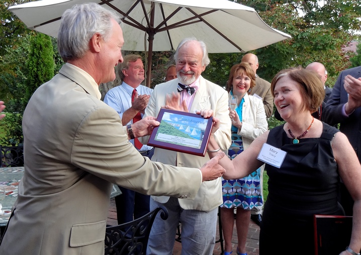 Governor Chafee receives Stafford Award for beautification program ...